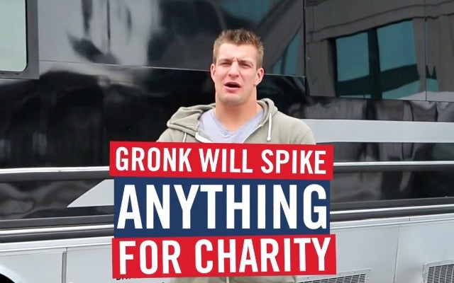 WATCH: Rob Gronkowski spiking stuff in a parking lot - CBSSports.com
