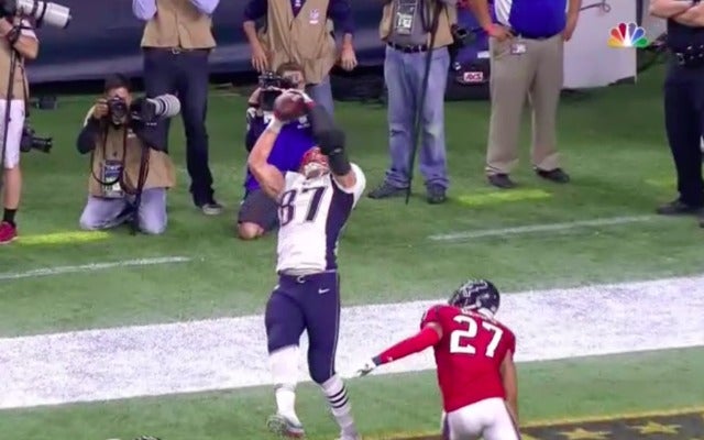 WATCH: Gronk isn't just a decoy, rumbles for 45 yards to set up TD ...
