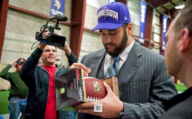 Vikings OT, No. 4 pick Matt Kalil signs rookie deal - CBSSports.com
