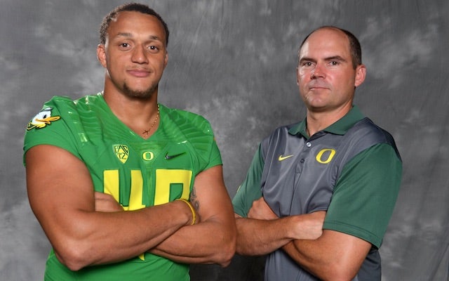 LOOK: Oregon's uniforms for Utah are all apple green with cool Duck ...