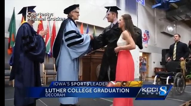 WATCH: Formerly paralyzed D-III player walks across graduation stage ...