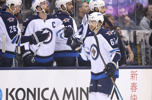 Report: Michael Frolik signs 5-year, $21.5 million deal with Flames ...