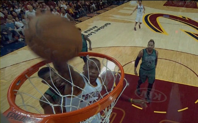 WATCH: Cavs' LeBron James gets a chasedown block and a dunk - CBSSports.com