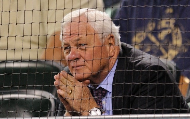 Longtime Mariners president Chuck Armstrong to retire - CBSSports.com
