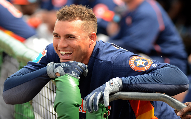 Astros' George Springer makes another ridiculous diving catch ...