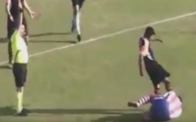 WATCH: Amateur soccer player loses his mind and kicks opponent's face ...