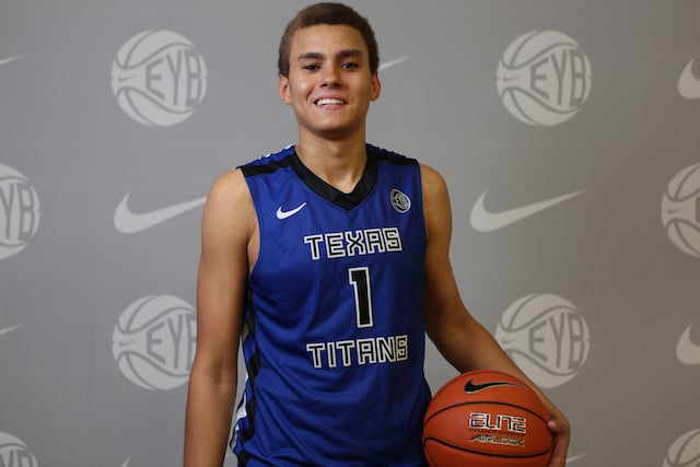 Big week for Billy Kennedy capped by commitment from top-30 D.J. Hogg ...